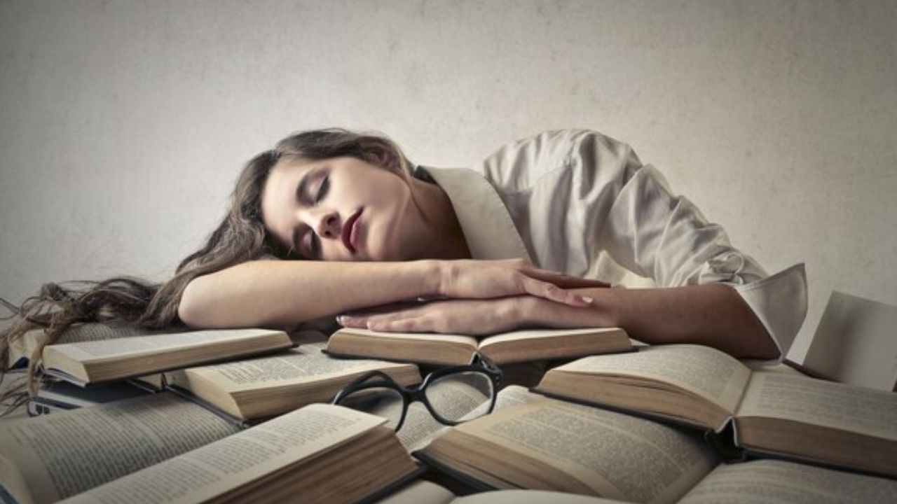 Ways to “Dig” Yourself Out of a Reading Slump - Bookstr