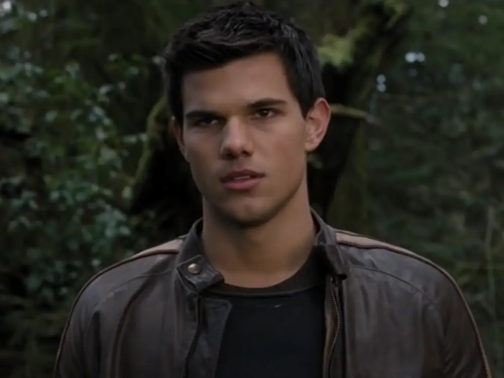 7 Catty Characters that We Love to Hate - Bookstr