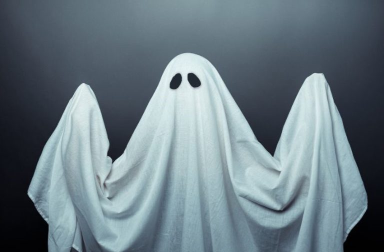 How To Write an Instant Bestselling Romance - Bookstr