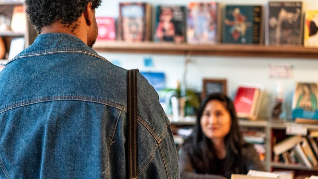 5 Steps to Find Your Uplifting Writing Community - Bookstr