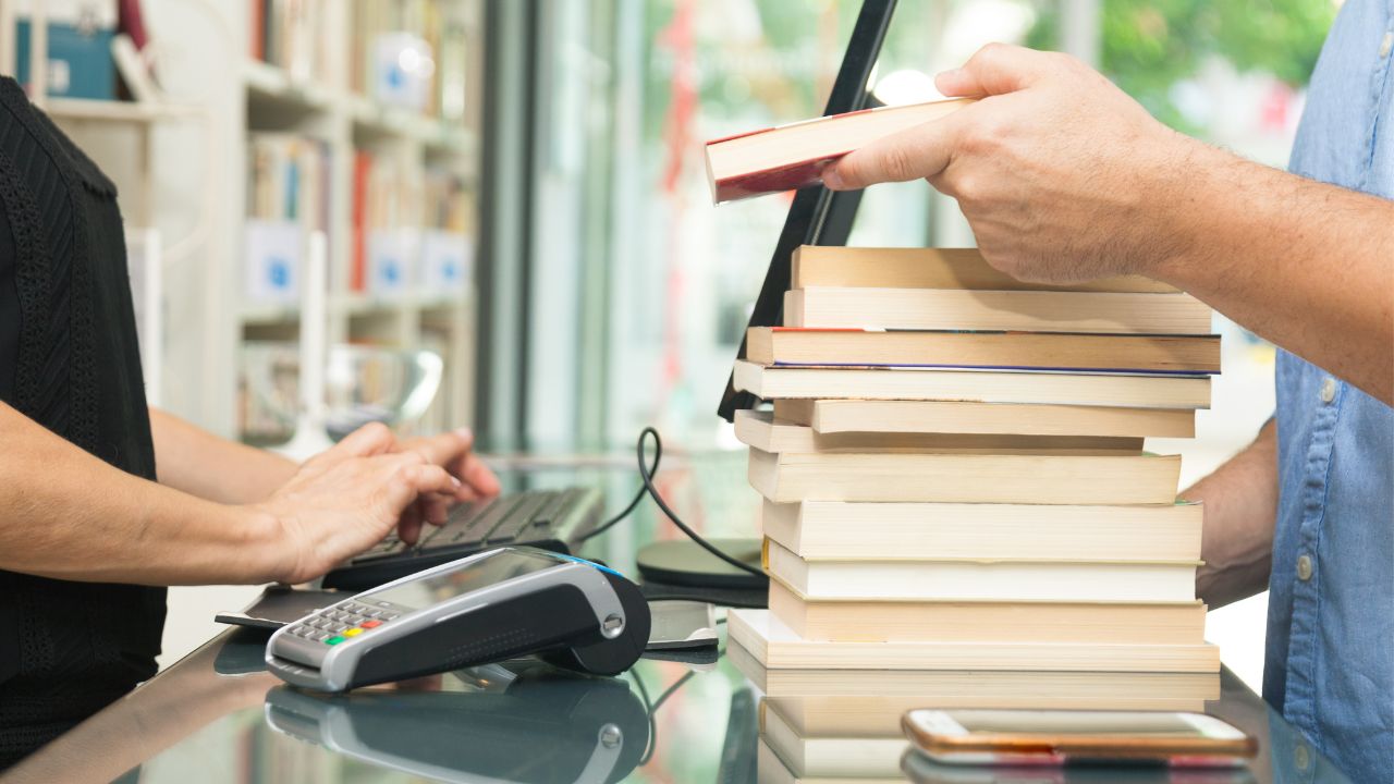 Digital Shopping: Consumers Prefer Paper Books Even Online - Bookstr