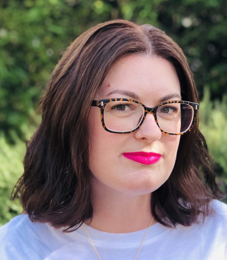 Frosted Hearts: Talking Love with Five Holiday Romance Authors - Bookstr