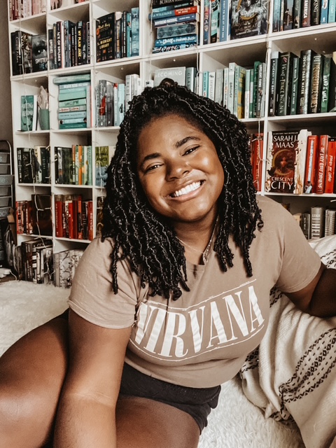 Bubbly Journal-ist Deshea Talks Bookstagram and Beautiful Reading!