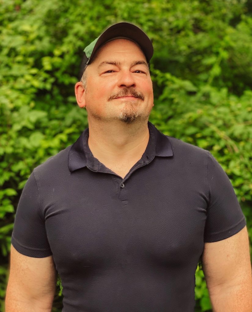 Meet 5 Male Authors Writing Swoon-Worthy Love Stories - Bookstr