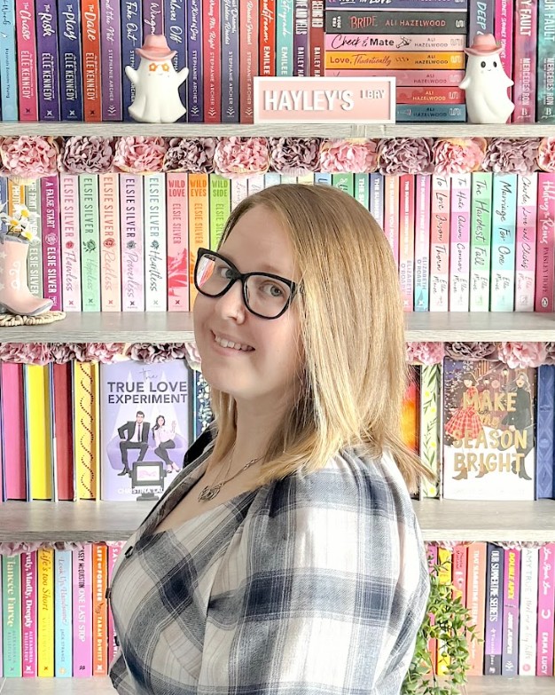 Pastels, Pearls, and Practical Reads With Bookstagrammer Hayley